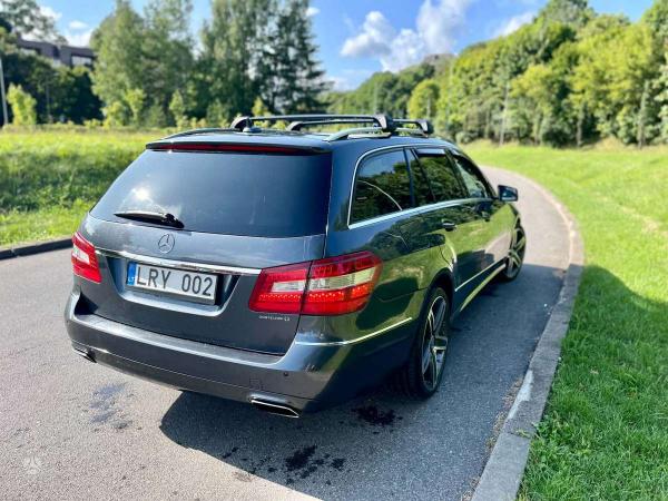 Grey Mercedes-Benz e-200 2011 in Vilnius, with an engine capacity of 2.15 L and mileage of 305 thousand km for 6000 €, photo 4 on AUTOMOTO.COM.LV