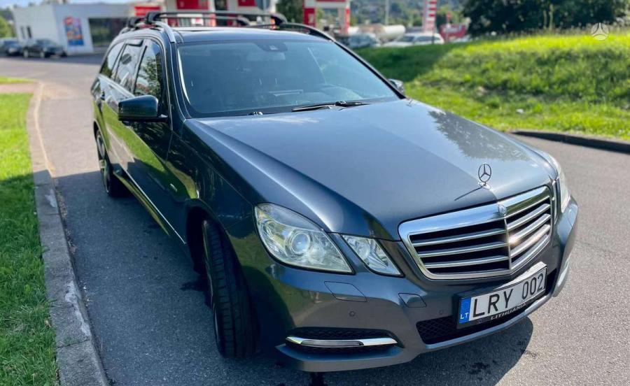 Серый Мерседес E 200 2011 в Вильнюс, объемом двигателя 2.15 л и пробегом 305 тыс. км за 6000 €, фото 8 на AUTOMOTO.COM.LV