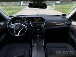 Pelēks Mercedes-Benz e-200 2011 Rīga, ar dzinēja tilpumu 2.20 L un nobraukumu 514 tūkst. km par 4000 €, foto 13 vietnē AUTOMOTO.COM.LV