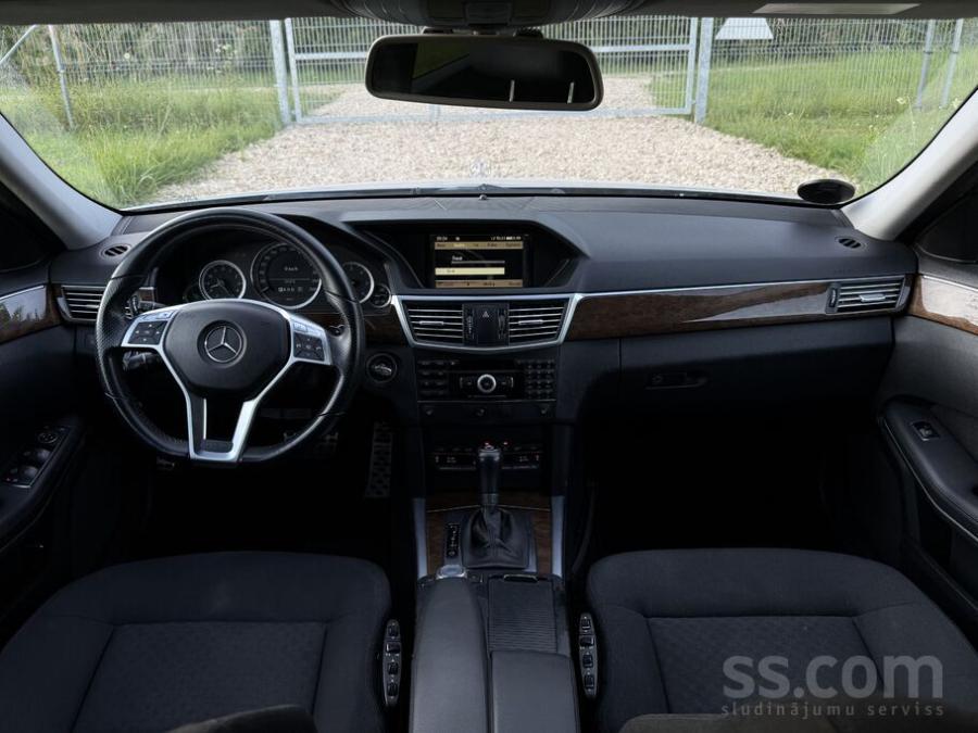 Pelēks Mercedes-Benz e-200 2011 Rīga, ar dzinēja tilpumu 2.20 L un nobraukumu 514 tūkst. km par 4000 €, foto 13 vietnē AUTOMOTO.COM.LV