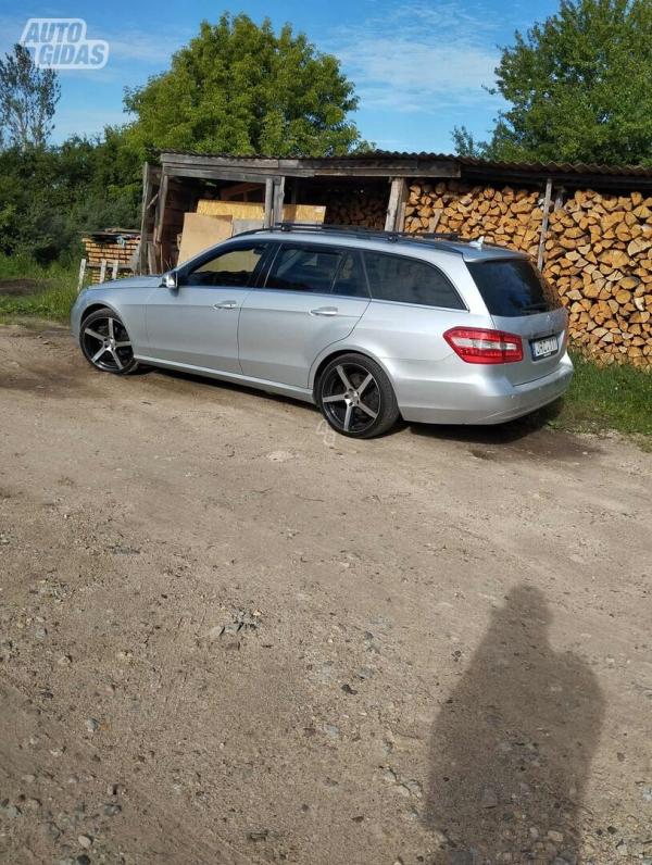 Pelēks Mercedes-Benz e-200 2012 Viļņa, ar dzinēja tilpumu 2.10 L un nobraukumu 318 tūkst. km par 6700 €, foto 1 vietnē AUTOMOTO.COM.LV
