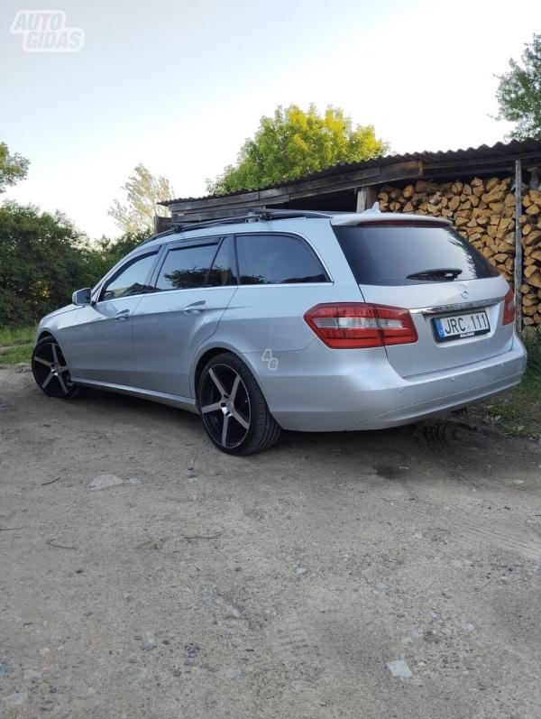 Pelēks Mercedes-Benz e-200 2012 Viļņa, ar dzinēja tilpumu 2.10 L un nobraukumu 318 tūkst. km par 6700 €, foto 2 vietnē AUTOMOTO.COM.LV