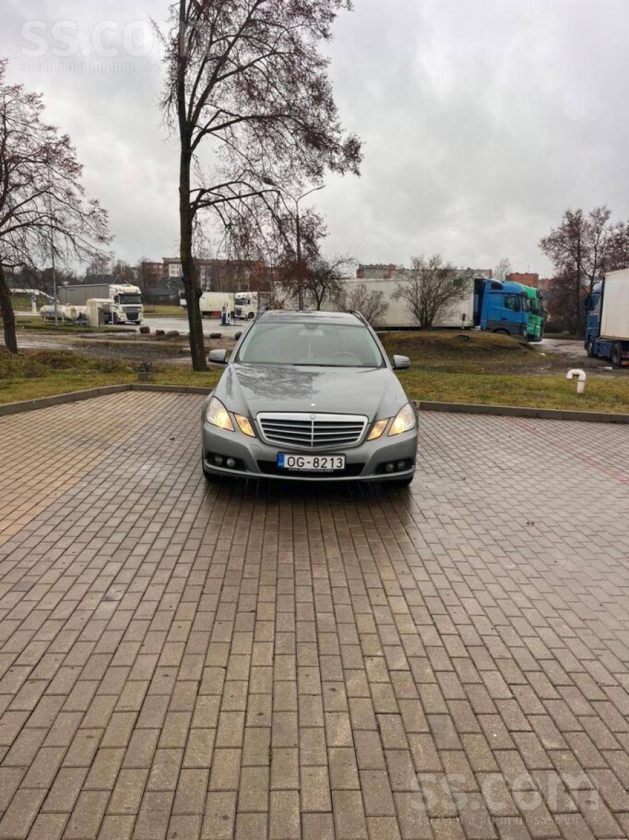 Pelēks Mercedes-Benz e-200 2012 Rēzekne, ar dzinēja tilpumu 2.00 L un nobraukumu 0 tūkst. km par 6100 €, foto 3 vietnē AUTOMOTO.COM.LV
