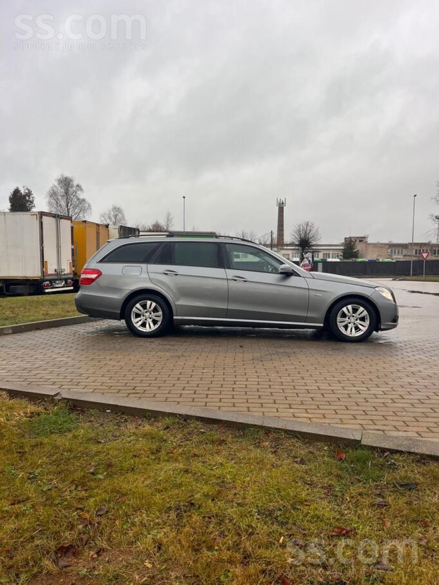 Pelēks Mercedes-Benz e-200 2012 Rēzekne, ar dzinēja tilpumu 2.00 L un nobraukumu 0 tūkst. km par 6100 €, foto 5 vietnē AUTOMOTO.COM.LV