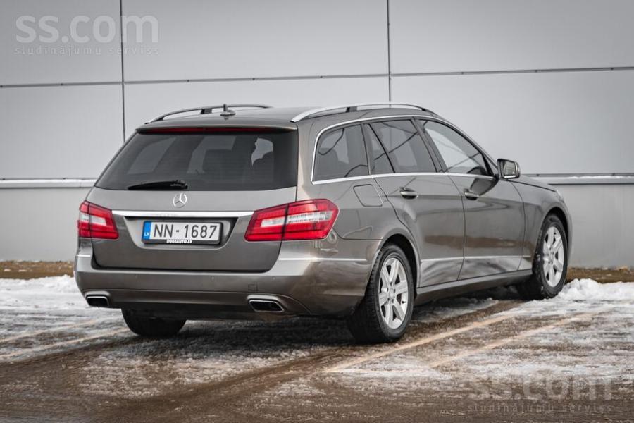 Grey Mercedes-Benz e-200 2013 in Riga, with an engine capacity of 2.20 L and mileage of 0 thousand km for 6550 €, photo 4 on AUTOMOTO.COM.LV