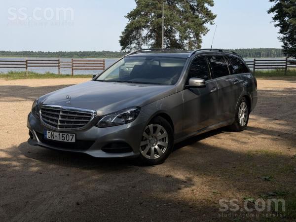 Pelēks Mercedes-Benz e-200 2013 Daugavpils, ar dzinēja tilpumu 2.20 L un nobraukumu 267 tūkst. km par 8300 €, foto 1 vietnē AUTOMOTO.COM.LV