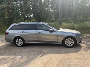 Grey Mercedes-Benz e-200 2013 in Daugavpils, with an engine capacity of 2.20 L and mileage of 267 thousand km for 8300 €, photo 3 on AUTOMOTO.COM.LV