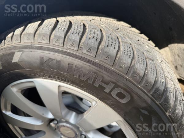 Pelēks Mercedes-Benz e-200 2013 Daugavpils, ar dzinēja tilpumu 2.20 L un nobraukumu 267 tūkst. km par 8300 €, foto 6 vietnē AUTOMOTO.COM.LV