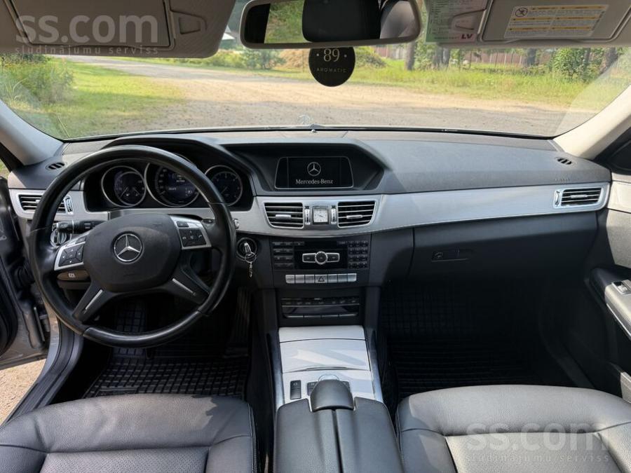 Grey Mercedes-Benz e-200 2013 in Daugavpils, with an engine capacity of 2.20 L and mileage of 267 thousand km for 8300 €, photo 11 on AUTOMOTO.COM.LV
