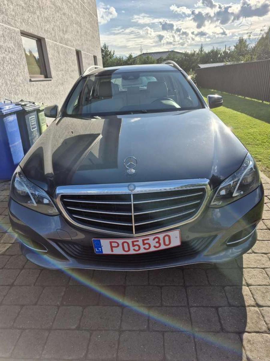 Серый Мерседес E 200 2013 в Вильнюс, объемом двигателя 1.99 л и пробегом 205 тыс. км за 9750 €, фото 3 на AUTOMOTO.COM.LV
