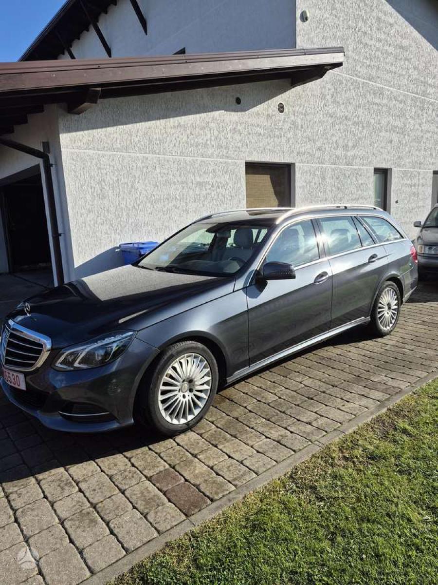 Серый Мерседес E 200 2013 в Вильнюс, объемом двигателя 1.99 л и пробегом 205 тыс. км за 9750 €, фото 4 на AUTOMOTO.COM.LV