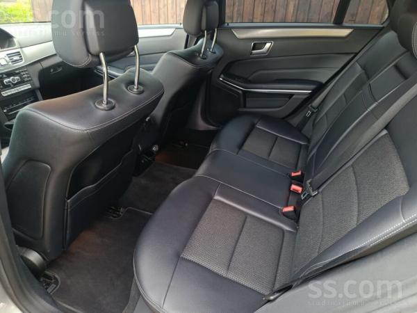 Мерседес E 200 2013 в Бауска на AUTOMOTO.COM.LV Серый Мерседес E 200 2013 в Бауска, объемом двигателя 2.20 л и пробегом 280 тыс. км за 10500 €, фото 7 на AUTOMOTO.COM.LV