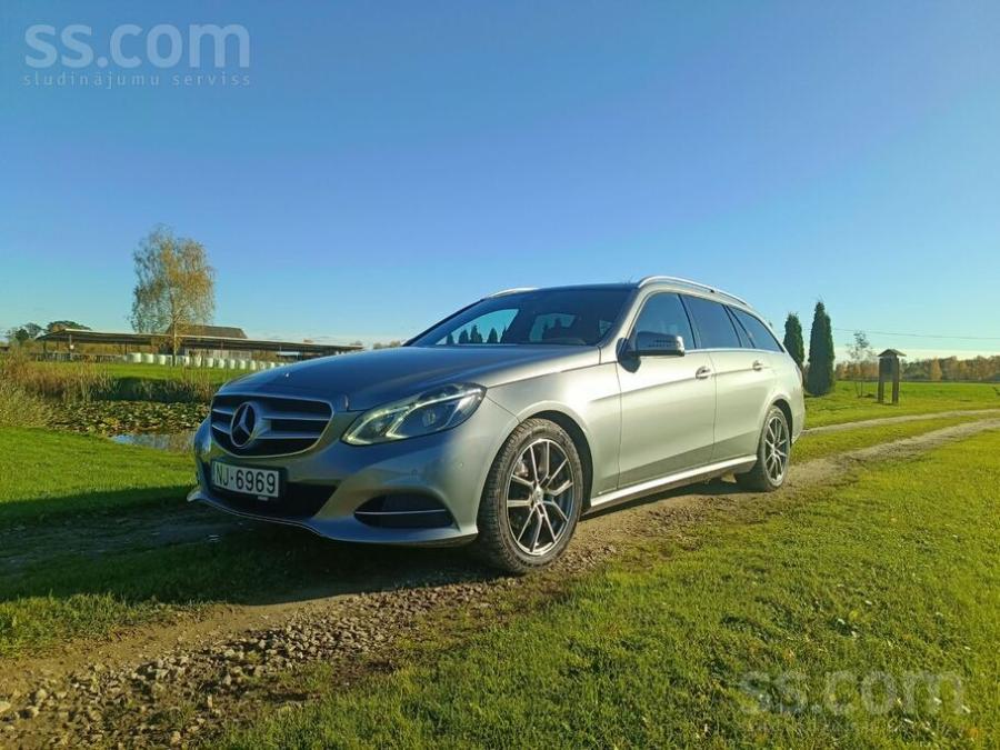 Серый Мерседес E 200 2013 в Бауска, объемом двигателя 2.20 л и пробегом 281 тыс. км за 10000 €, фото 12 на AUTOMOTO.COM.LV