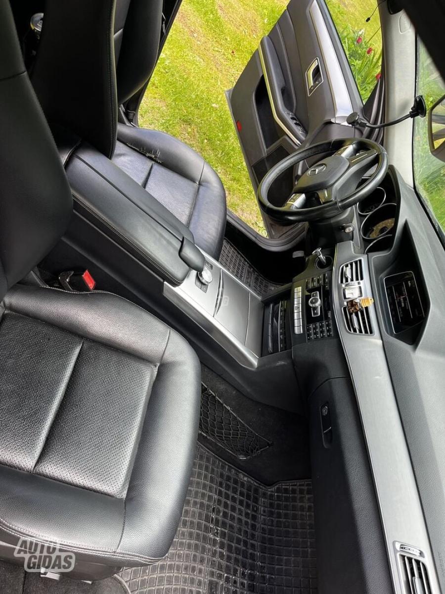Grey Mercedes-Benz e-200 2014 in Vilkaviskis, with an engine capacity of 2.10 L and mileage of 446 thousand km for 5750 €, photo 9 on AUTOMOTO.COM.LV