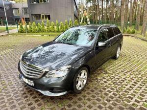 Серый Мерседес E 200 2014 в Каунас, объемом двигателя 2.10 л и пробегом 390 тыс. км за 6800 €, фото  на AUTOMOTO.COM.LV