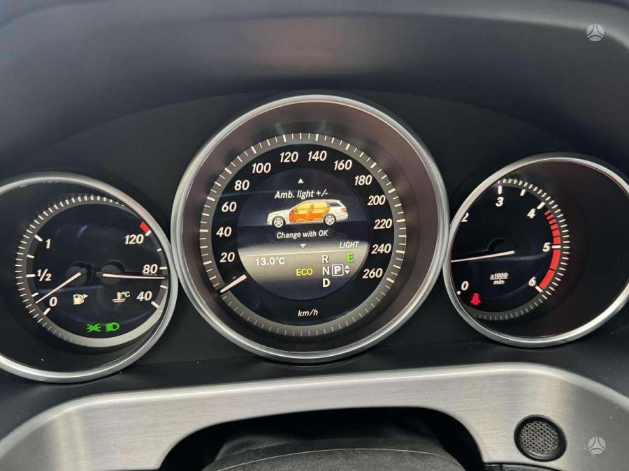 Серый Мерседес E 200 2014 в Каунас, объемом двигателя 2.10 л и пробегом 390 тыс. км за 6800 €, фото 15 на AUTOMOTO.COM.LV