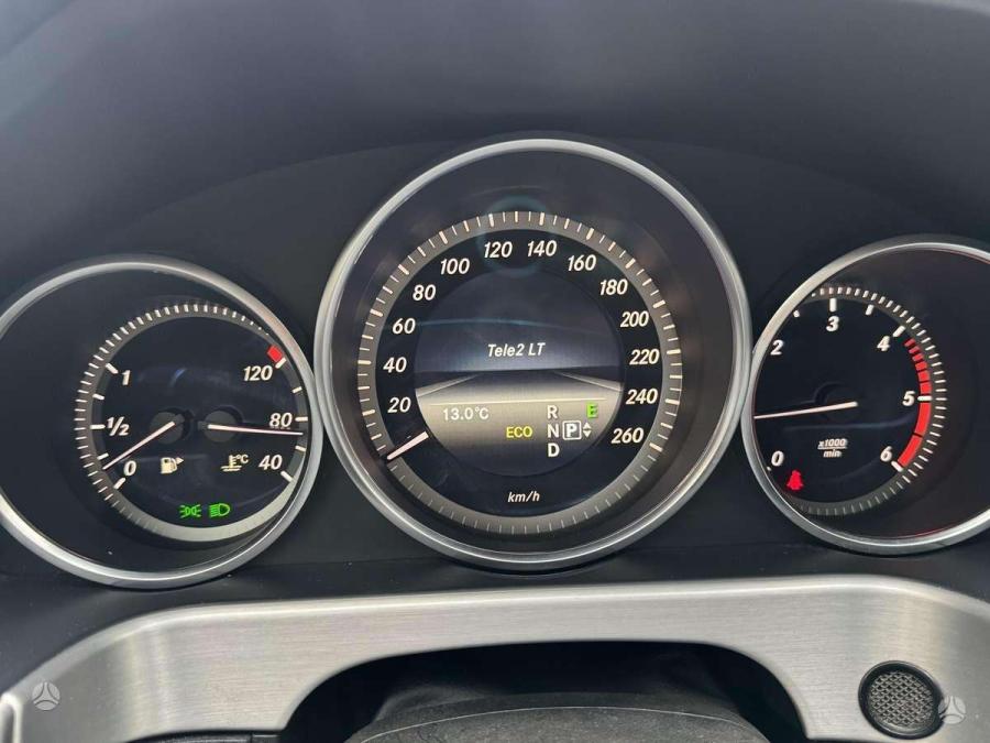 Серый Мерседес E 200 2014 в Каунас, объемом двигателя 2.10 л и пробегом 390 тыс. км за 6800 €, фото 16 на AUTOMOTO.COM.LV