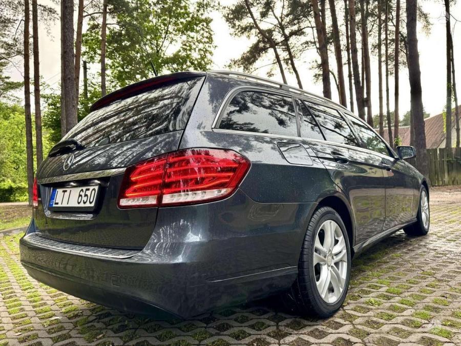 Серый Мерседес E 200 2014 в Каунас, объемом двигателя 2.10 л и пробегом 390 тыс. км за 6800 €, фото 25 на AUTOMOTO.COM.LV