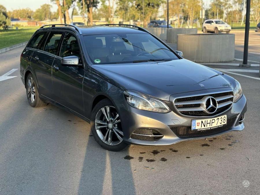 Pelēks Mercedes-Benz e-200 2016 Ukmergė, ar dzinēja tilpumu 2.10 L un nobraukumu 345 tūkst. km par 6600 €, foto 4 vietnē AUTOMOTO.COM.LV