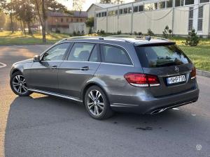 Pelēks Mercedes-Benz e-200 2016 Ukmergė, ar dzinēja tilpumu 2.10 L un nobraukumu 345 tūkst. km par 6600 €, foto 5 vietnē AUTOMOTO.COM.LV