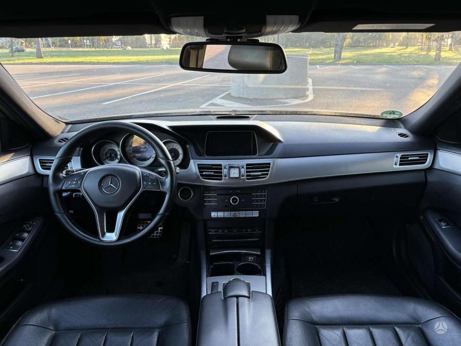 Pelēks Mercedes-Benz e-200 2016 Ukmergė, ar dzinēja tilpumu 2.10 L un nobraukumu 345 tūkst. km par 6600 €, foto 8 vietnē AUTOMOTO.COM.LV