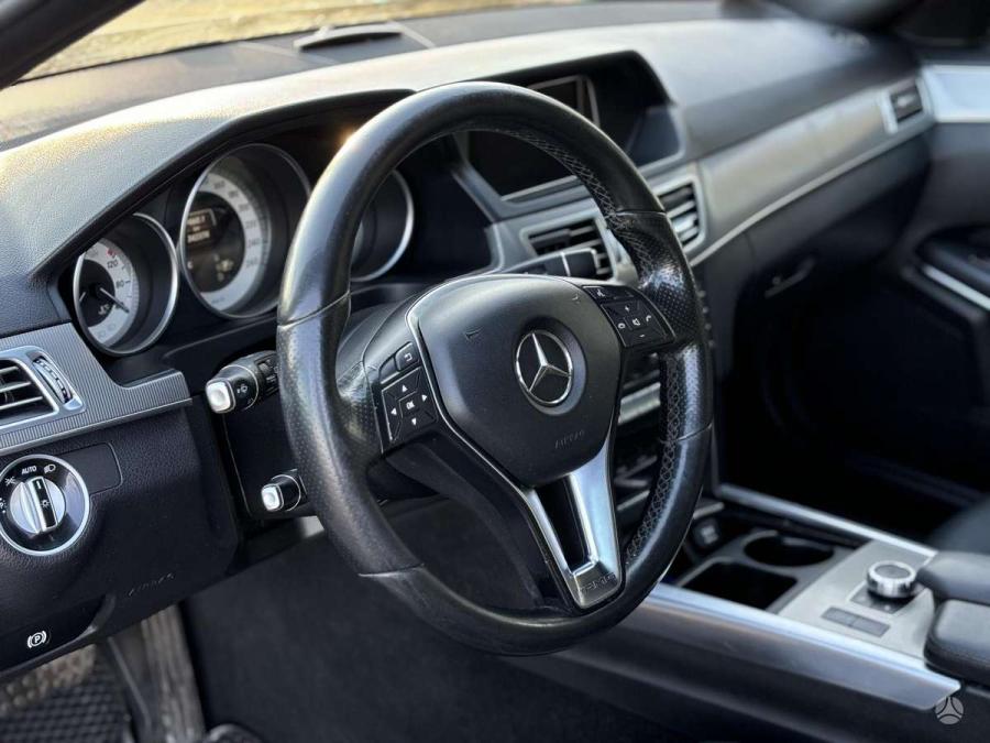 Pelēks Mercedes-Benz e-200 2016 Ukmergė, ar dzinēja tilpumu 2.10 L un nobraukumu 345 tūkst. km par 6600 €, foto 10 vietnē AUTOMOTO.COM.LV