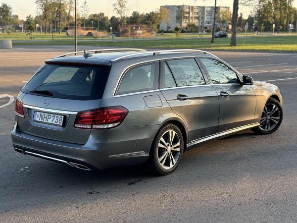 Pelēks Mercedes-Benz e-200 2016 Ukmergė, ar dzinēja tilpumu 2.10 L un nobraukumu 345 tūkst. km par 6600 €, foto 3 vietnē AUTOMOTO.COM.LV