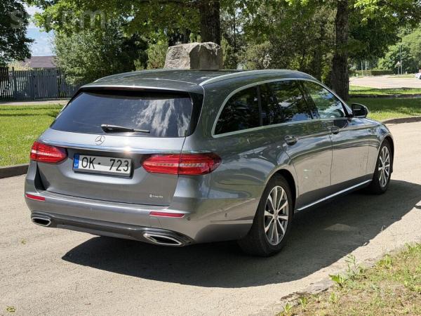 Pelēks Mercedes-Benz e-200 2018 Ogre, ar dzinēja tilpumu 2.00 L un nobraukumu 246 tūkst. km par 16570 €, foto 2 vietnē AUTOMOTO.COM.LV
