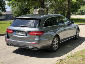 Серый Мерседес E 200 2018 в Огре, объемом двигателя 2.00 л и пробегом 246 тыс. км за 16570 €, фото 3 на AUTOMOTO.COM.LV
