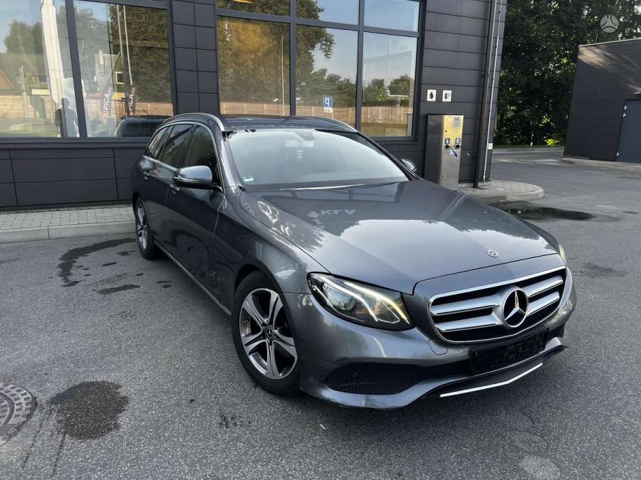 Серый Мерседес E 200 2018 в Утена, объемом двигателя 1.95 л и пробегом 550 тыс. км за 8650 €, фото 6 на AUTOMOTO.COM.LV