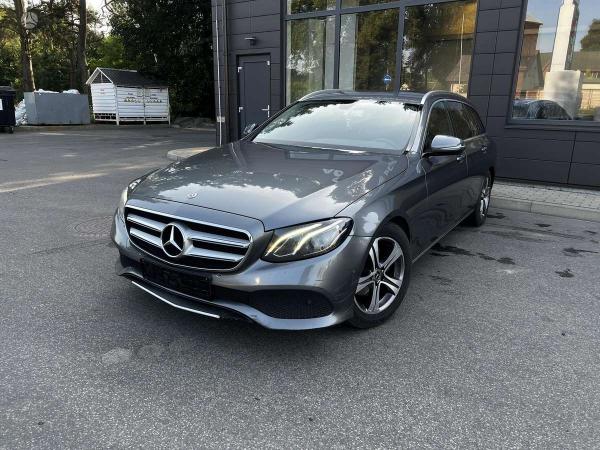 Grey Mercedes-Benz e-200 2018 in Utena, with an engine capacity of 1.95 L and mileage of 550 thousand km for 8650 €, photo 2 on AUTOMOTO.COM.LV