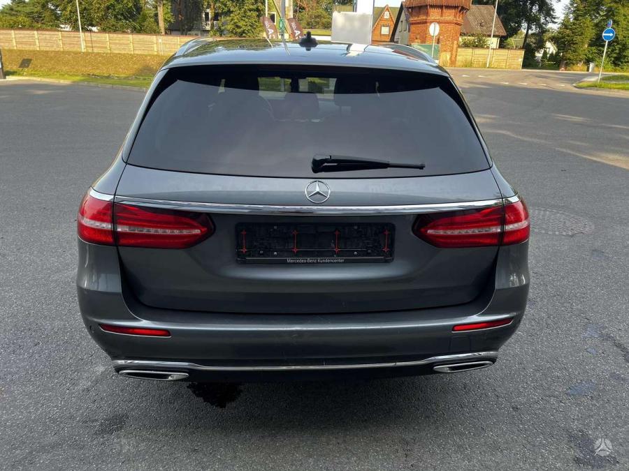 Grey Mercedes-Benz e-200 2018 in Utena, with an engine capacity of 1.95 L and mileage of 550 thousand km for 8650 €, photo 14 on AUTOMOTO.COM.LV