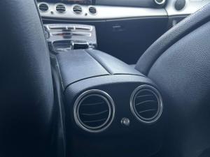Grey Mercedes-Benz e-200 2018 in Utena, with an engine capacity of 1.95 L and mileage of 550 thousand km for 8650 €, photo 20 on AUTOMOTO.COM.LV