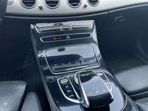 Grey Mercedes-Benz e-200 2018 in Utena, with an engine capacity of 1.95 L and mileage of 550 thousand km for 8650 €, photo 21 on AUTOMOTO.COM.LV