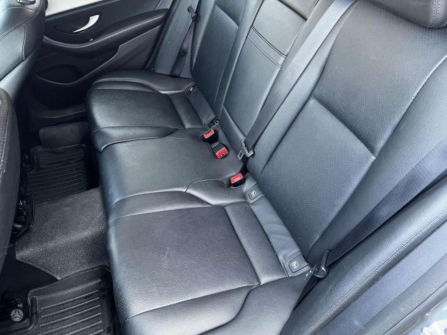 Grey Mercedes-Benz e-200 2018 in Utena, with an engine capacity of 1.95 L and mileage of 550 thousand km for 8650 €, photo 30 on AUTOMOTO.COM.LV