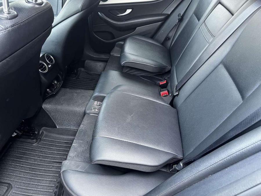 Grey Mercedes-Benz e-200 2018 in Utena, with an engine capacity of 1.95 L and mileage of 550 thousand km for 8650 €, photo 31 on AUTOMOTO.COM.LV