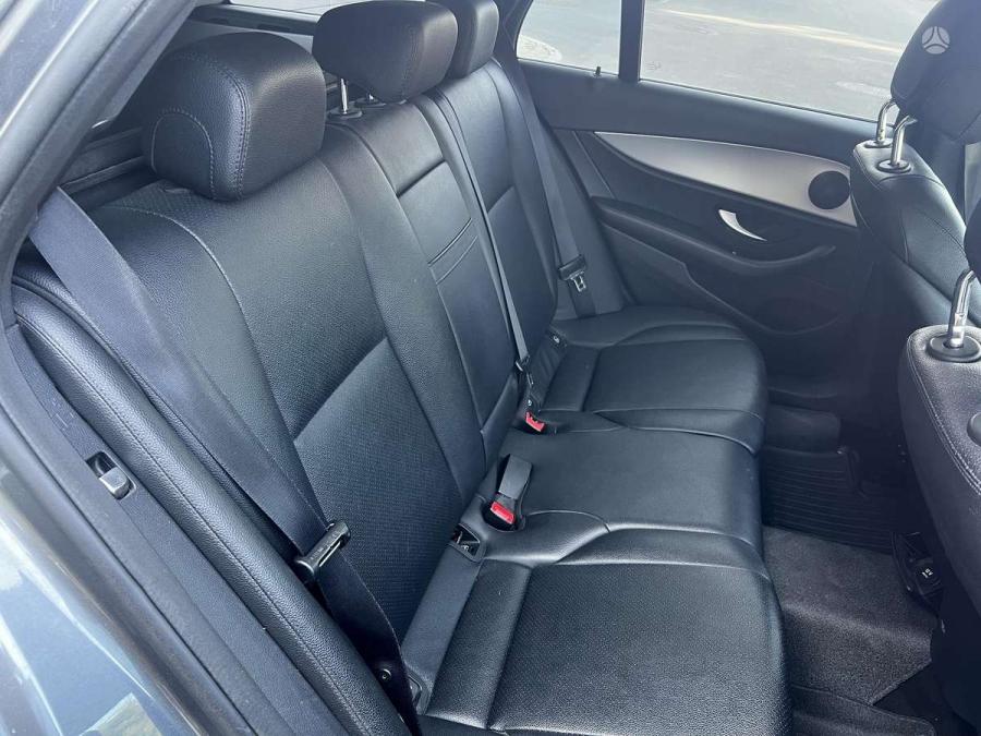 Grey Mercedes-Benz e-200 2018 in Utena, with an engine capacity of 1.95 L and mileage of 550 thousand km for 8650 €, photo 33 on AUTOMOTO.COM.LV