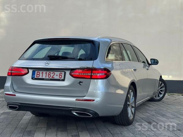 Pelēks Mercedes-Benz e-200 2019 Rīga, ar dzinēja tilpumu 2.00 L un nobraukumu 203 tūkst. km par 17900 €, foto 5 vietnē AUTOMOTO.COM.LV