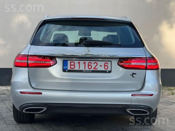 Pelēks Mercedes-Benz e-200 2019 Rīga, ar dzinēja tilpumu 2.00 L un nobraukumu 203 tūkst. km par 17900 €, foto 6 vietnē AUTOMOTO.COM.LV