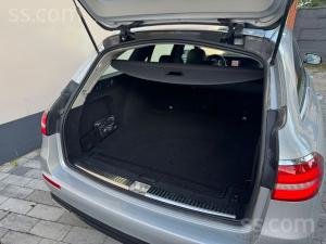Pelēks Mercedes-Benz e-200 2019 Rīga, ar dzinēja tilpumu 2.00 L un nobraukumu 203 tūkst. km par 17900 €, foto 12 vietnē AUTOMOTO.COM.LV