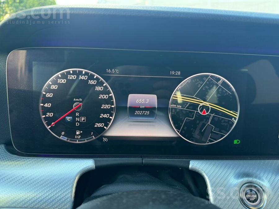 Pelēks Mercedes-Benz e-200 2019 Rīga, ar dzinēja tilpumu 2.00 L un nobraukumu 203 tūkst. km par 17900 €, foto 26 vietnē AUTOMOTO.COM.LV