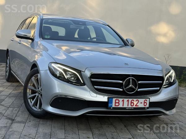 Серый Мерседес E 200 2019 в Рига, объемом двигателя 2.00 л и пробегом 203 тыс. км за 16650 €, фото 3 на AUTOMOTO.COM.LV