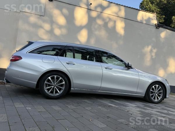 Серый Мерседес E 200 2019 в Рига, объемом двигателя 2.00 л и пробегом 203 тыс. км за 16650 €, фото 7 на AUTOMOTO.COM.LV