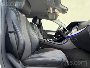 Серый Мерседес E 200 2019 в Рига, объемом двигателя 2.00 л и пробегом 203 тыс. км за 16650 €, фото 12 на AUTOMOTO.COM.LV