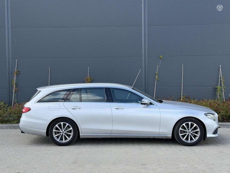 Pelēks Mercedes-Benz e-200 2019 Viļņa, ar dzinēja tilpumu 1.56 L un nobraukumu 385 tūkst. km par 11800 €, foto 10 vietnē AUTOMOTO.COM.LV