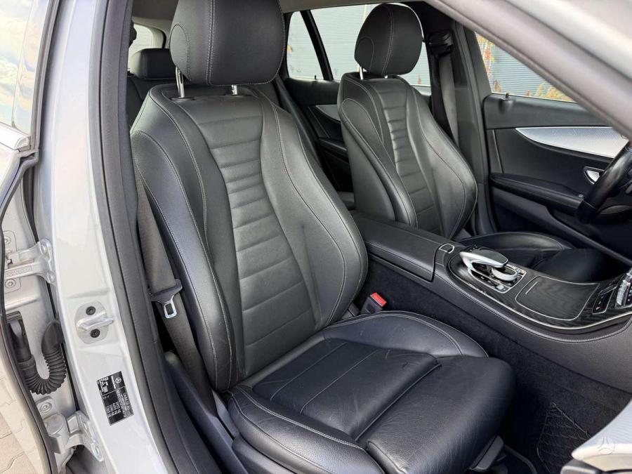Pelēks Mercedes-Benz e-200 2019 Viļņa, ar dzinēja tilpumu 1.56 L un nobraukumu 385 tūkst. km par 11800 €, foto 15 vietnē AUTOMOTO.COM.LV