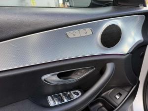 Pelēks Mercedes-Benz e-200 2019 Viļņa, ar dzinēja tilpumu 1.56 L un nobraukumu 385 tūkst. km par 11800 €, foto 17 vietnē AUTOMOTO.COM.LV