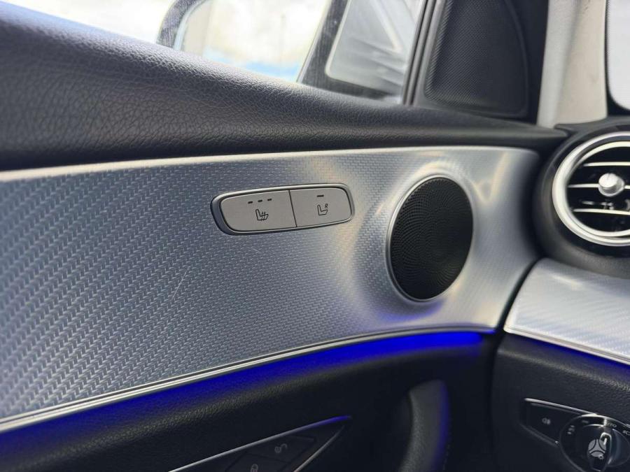 Pelēks Mercedes-Benz e-200 2019 Viļņa, ar dzinēja tilpumu 1.56 L un nobraukumu 385 tūkst. km par 11800 €, foto 24 vietnē AUTOMOTO.COM.LV