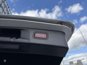 Pelēks Mercedes-Benz e-200 2019 Viļņa, ar dzinēja tilpumu 1.56 L un nobraukumu 385 tūkst. km par 11800 €, foto 29 vietnē AUTOMOTO.COM.LV