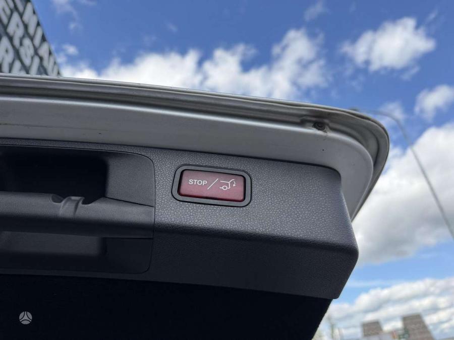 Pelēks Mercedes-Benz e-200 2019 Viļņa, ar dzinēja tilpumu 1.56 L un nobraukumu 385 tūkst. km par 11800 €, foto 29 vietnē AUTOMOTO.COM.LV